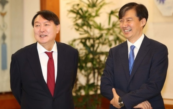 [Byun Hee-jae’s Column] Cho Kuk Goes to Prison While Covering Up Yoon ...